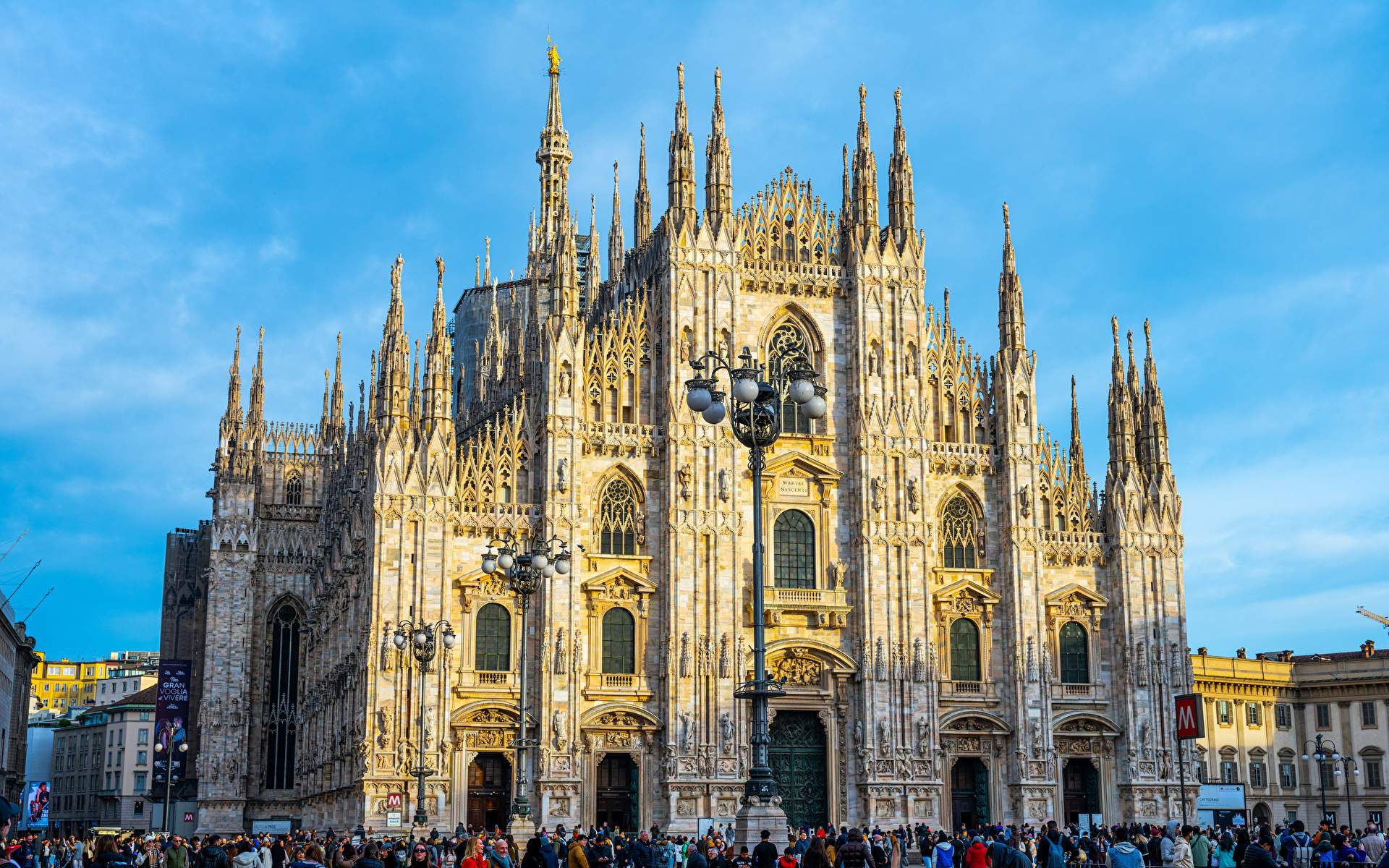 Solve Italy_Cathedral_Milan jigsaw puzzle online with 160 pieces