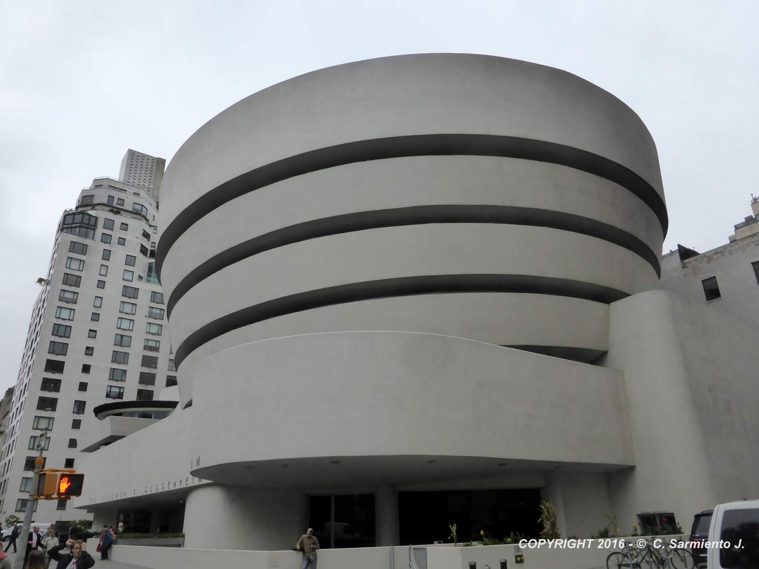 Solve USA - New York - Guggenheim Museum (view from the 5th. Avenue ...