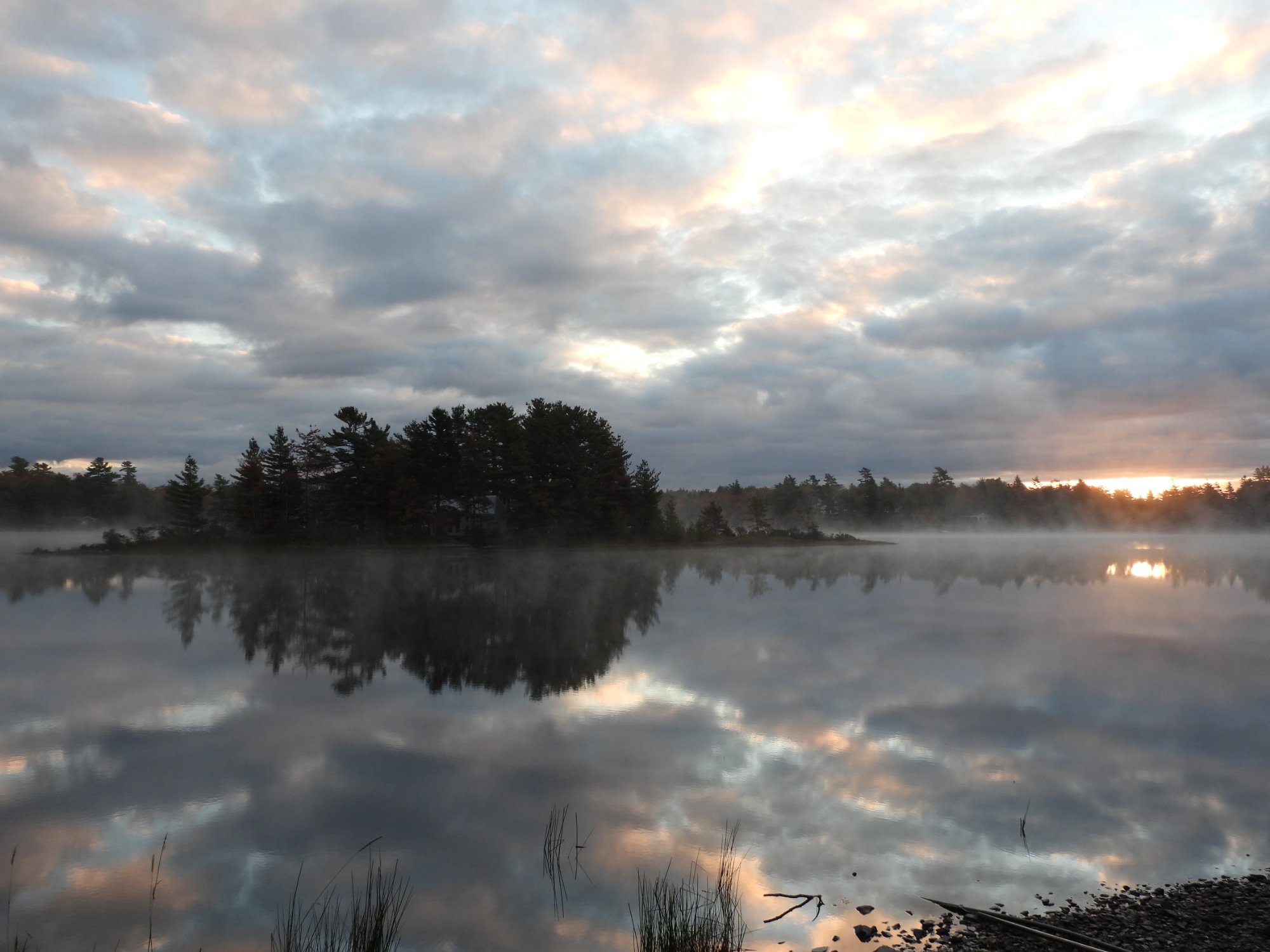 Solve Cockscomb Lake - Nova Scotia jigsaw puzzle online with 396 pieces