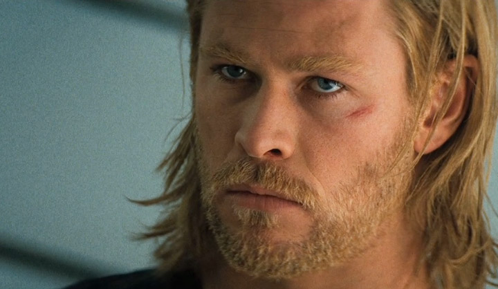 Solve Thor (Chris Hemsworth) from the first Thor film jigsaw puzzle ...