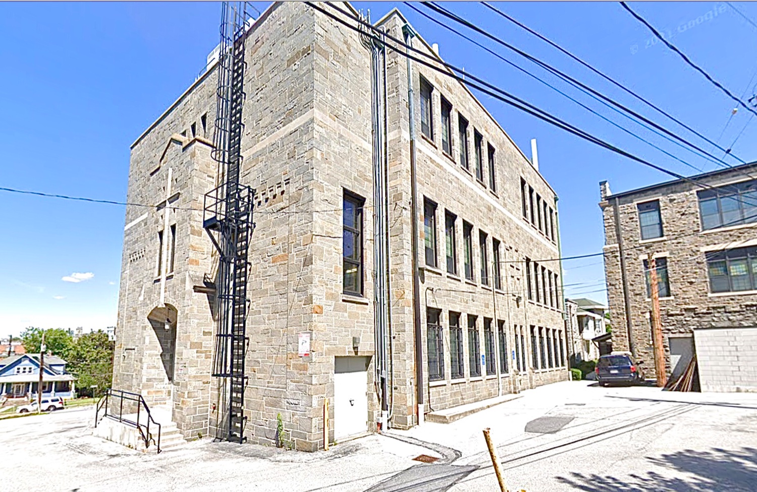 Solve Manley House senior apartments, bldg 2 jigsaw puzzle online with ...