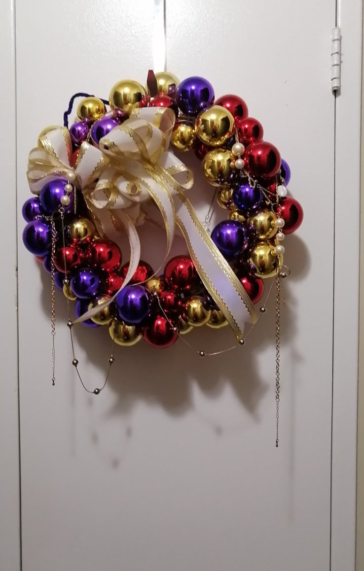 Solve And then there are jewel tones. jigsaw puzzle online with 12 pieces