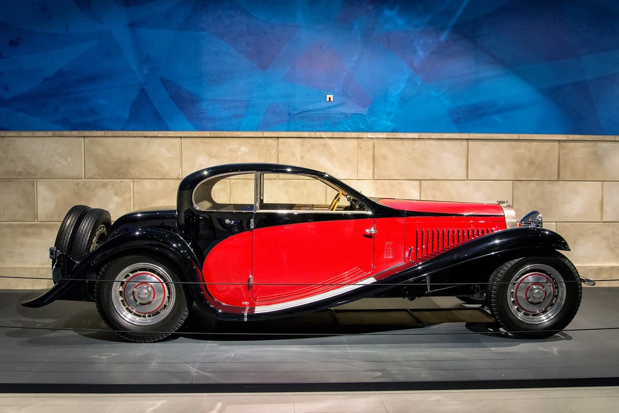 Solve Bugatti "Type 50" coach profile - 1932 jigsaw puzzle online with ...