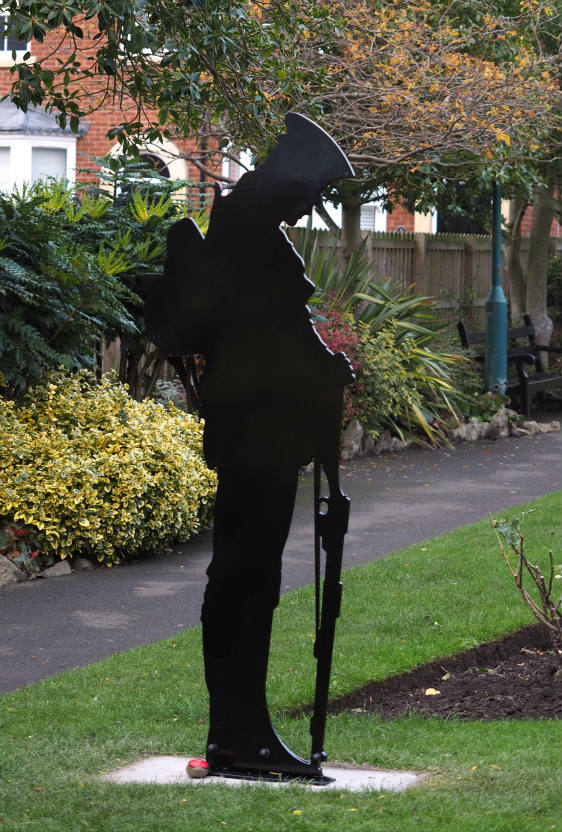 Solve 1918-2018 Commemorations, Filey jigsaw puzzle online with 15 pieces