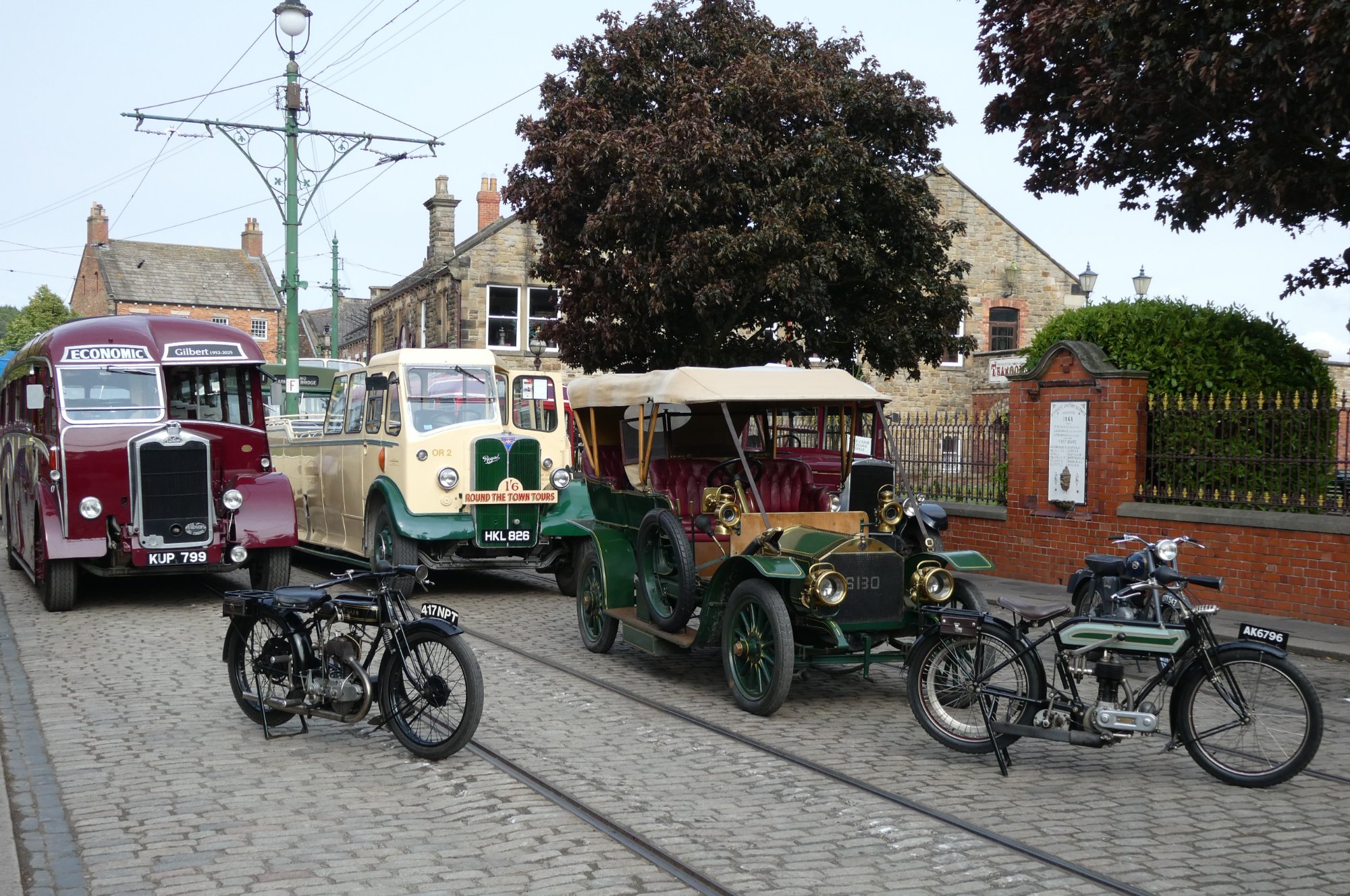 Solve Transport Through Time! jigsaw puzzle online with 117 pieces