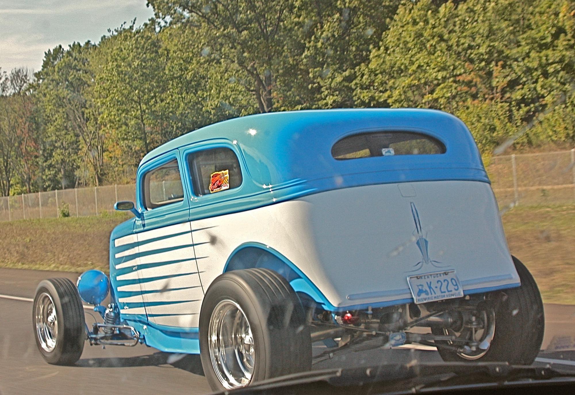 Solve Hard driving jigsaw puzzle online with 600 pieces