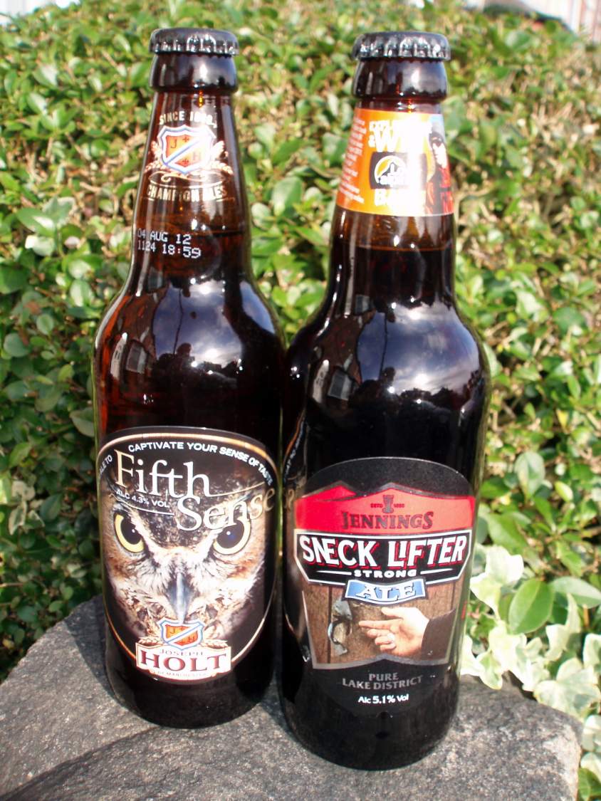 Solve Bottled Beer (16) jigsaw puzzle online with 30 pieces