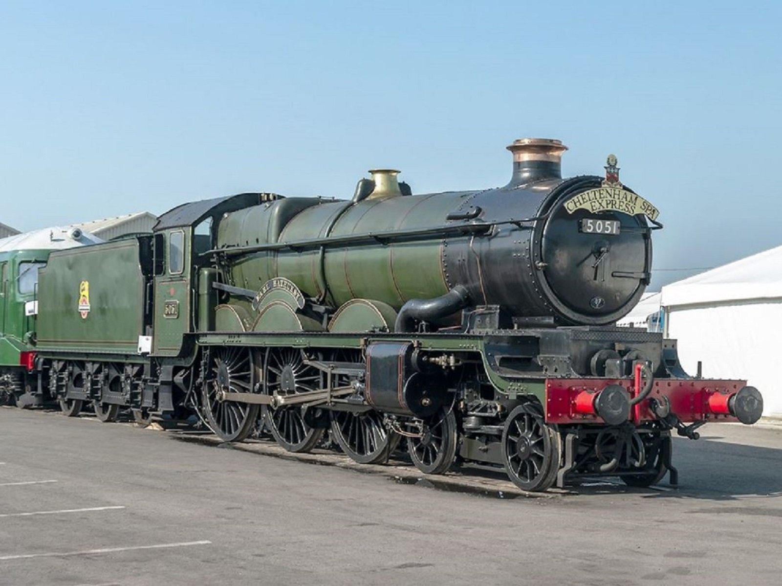 Solve GWR 4073 Class 'Castle' 4-6-0 5051 Earl Bathurst. jigsaw puzzle ...