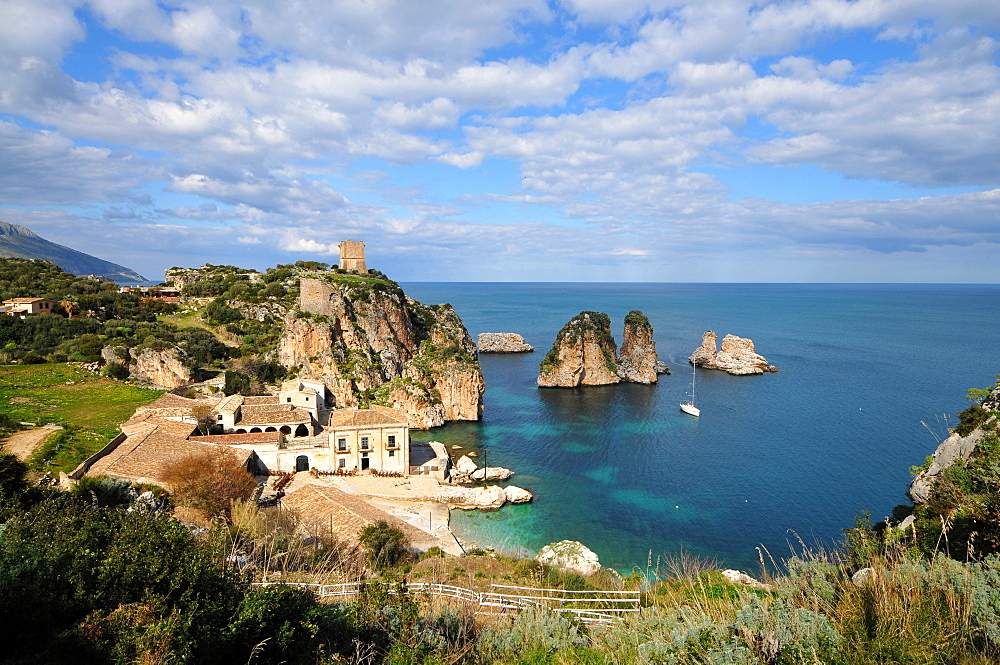 Solve Sicily jigsaw puzzle online with 12 pieces