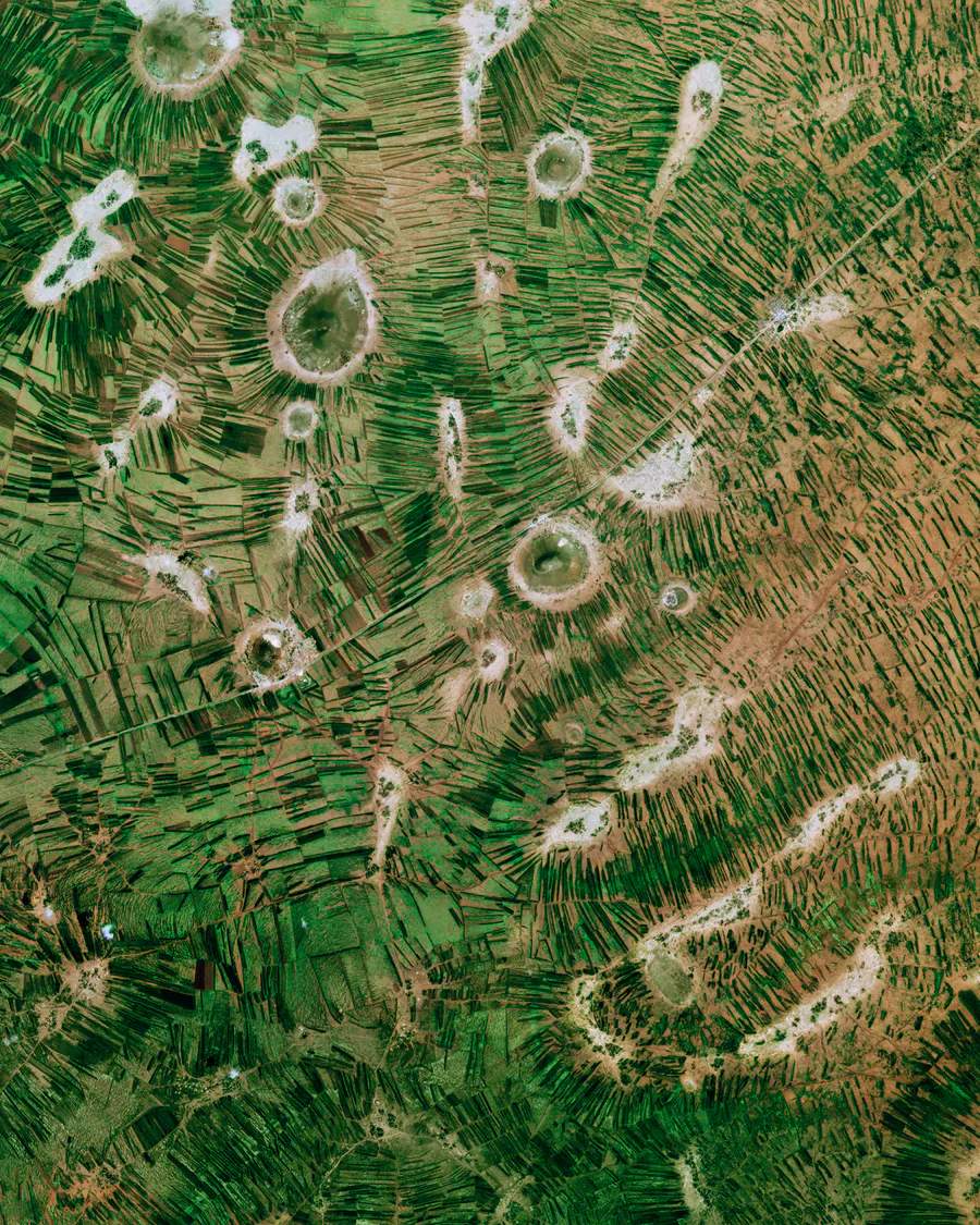 Solve Fafan Zone jigsaw puzzle online with 80 pieces