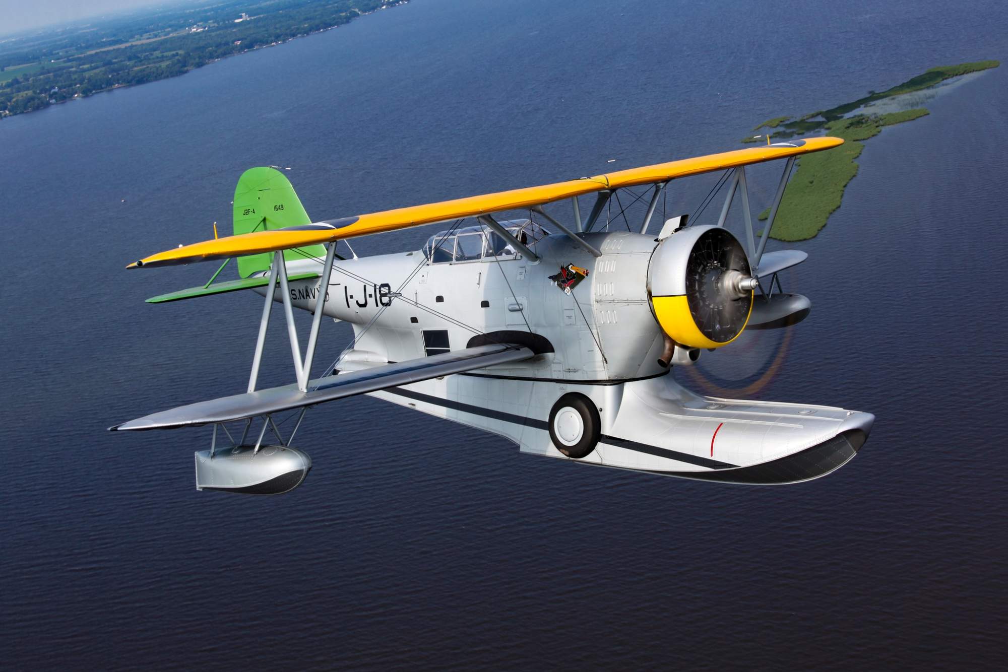 Solve 1939 J2F-4 Grumman Duck jigsaw puzzle online with 442 pieces