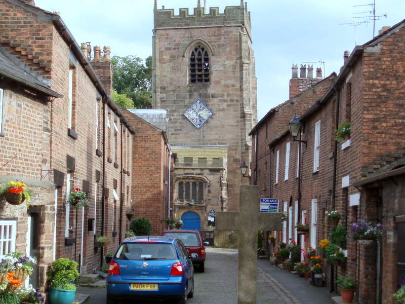 Solve Croston Village (37) jigsaw puzzle online with 48 pieces