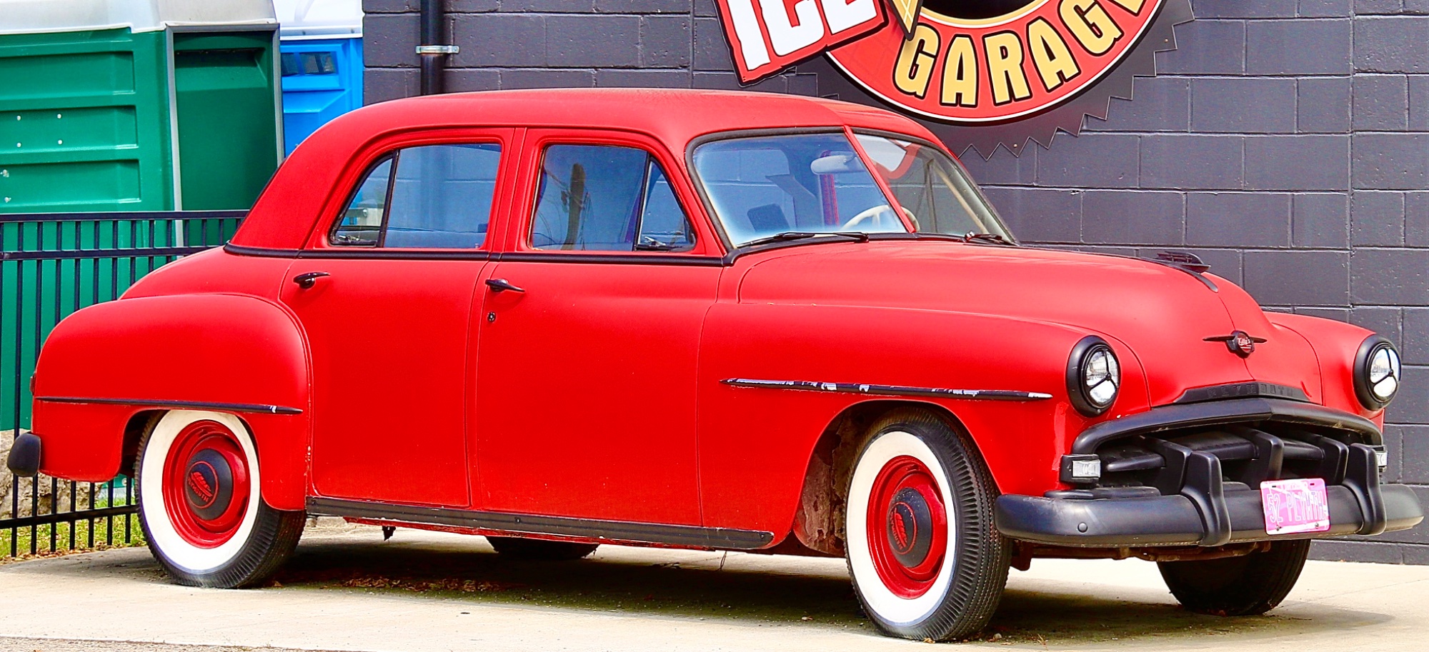 Solve ‘52 Plymouth jigsaw puzzle online with 595 pieces