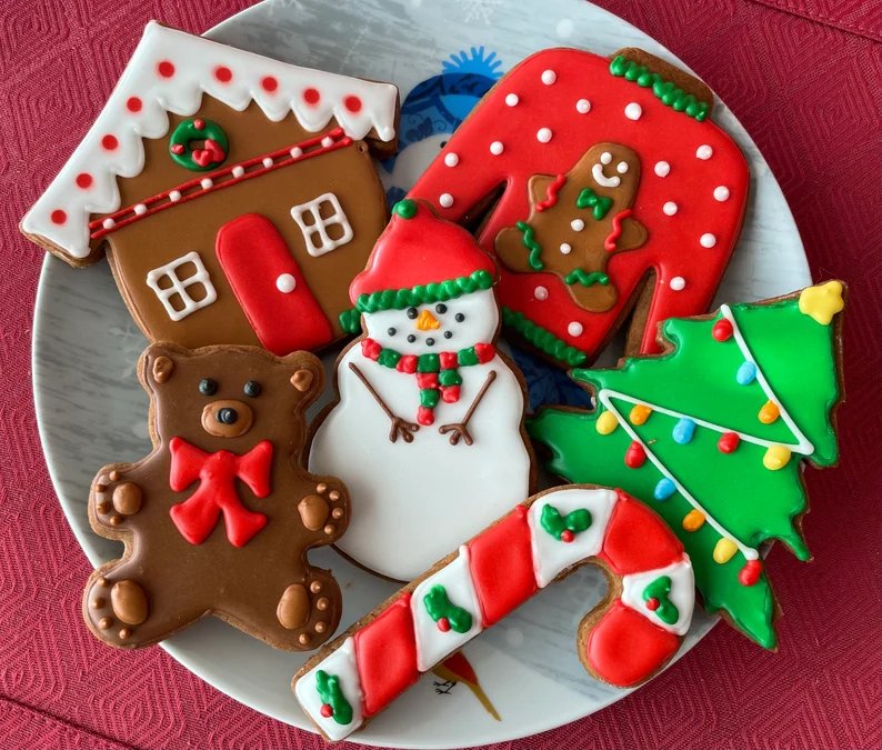 Solve Christmas Cookies jigsaw puzzle online with 72 pieces