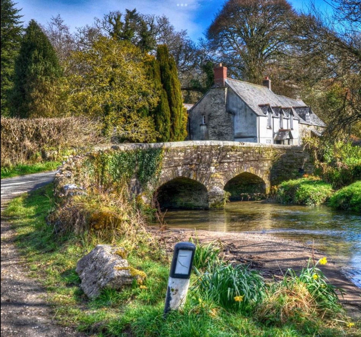 Solve Olde World Cornwall. jigsaw puzzle online with 72 pieces