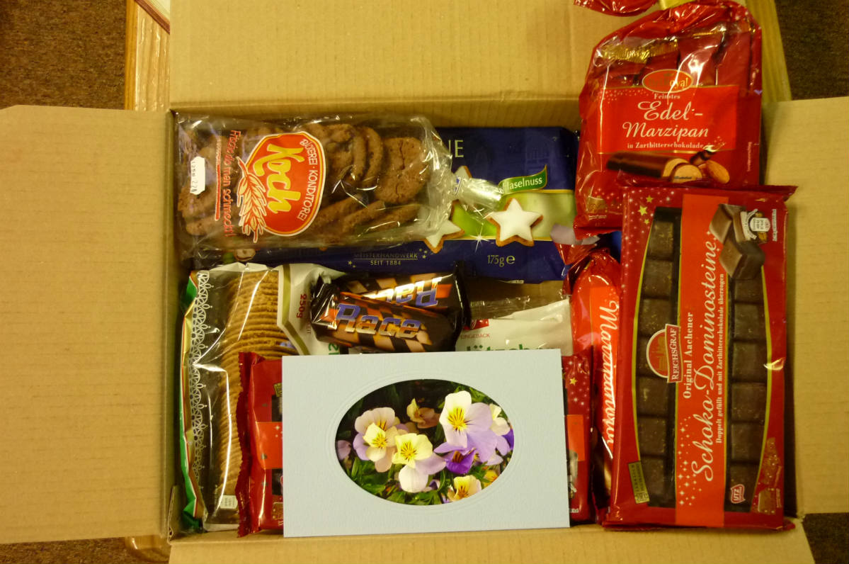 Solve A Care-Parcel from Germany jigsaw puzzle online with 54 pieces