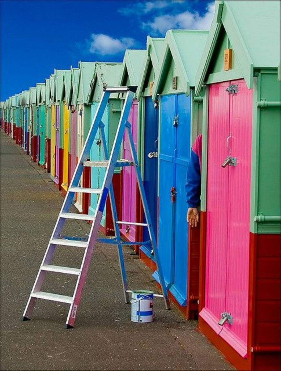 Solve beach huts jigsaw puzzle online with 192 pieces