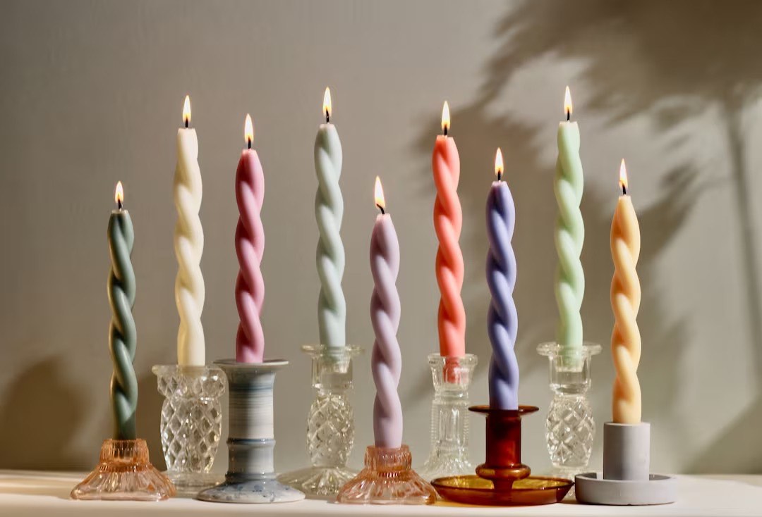 Solve Pretty Candle Votives & Candles jigsaw puzzle online with 24 pieces