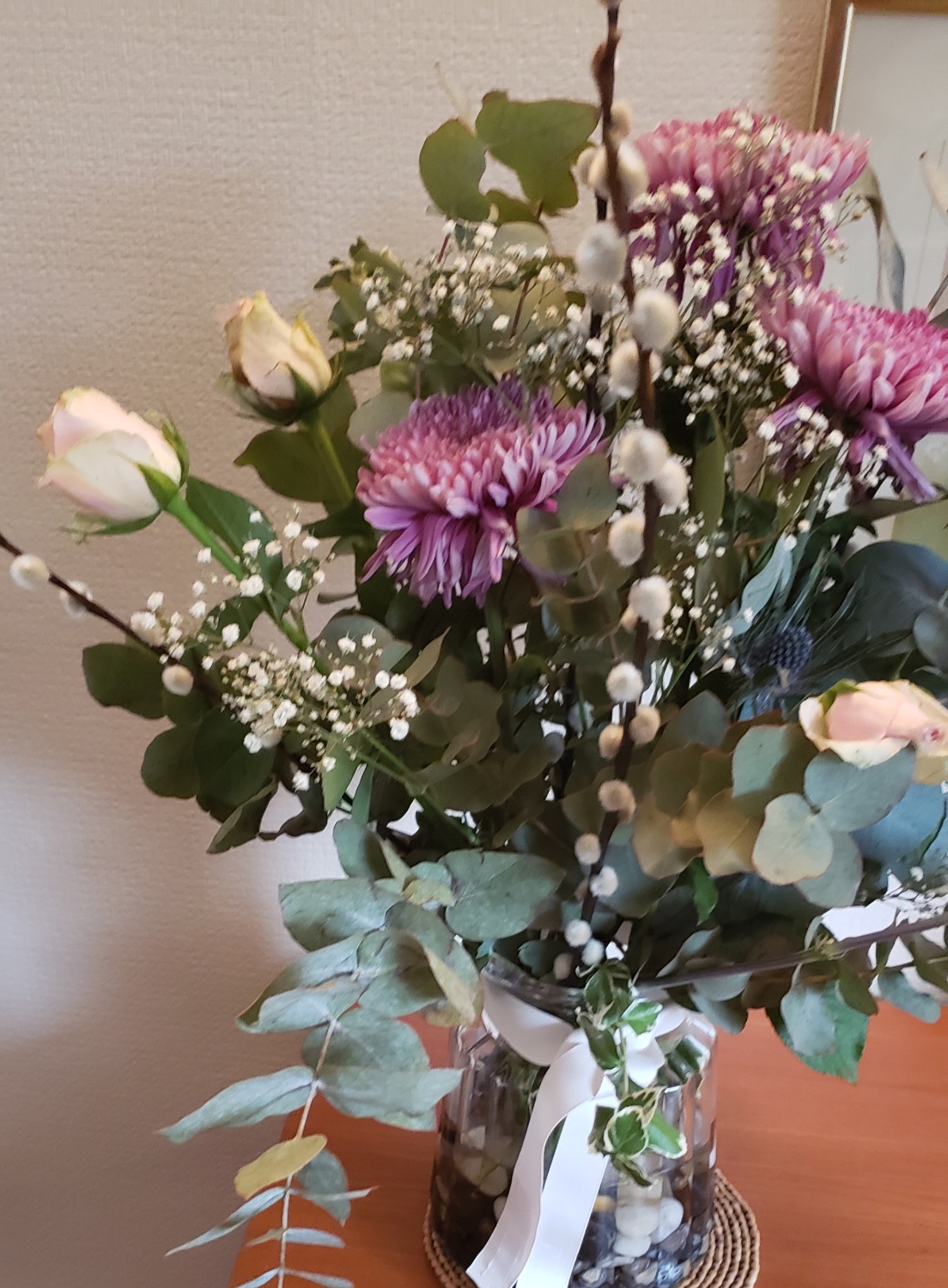 Solve Floral Display jigsaw puzzle online with 48 pieces