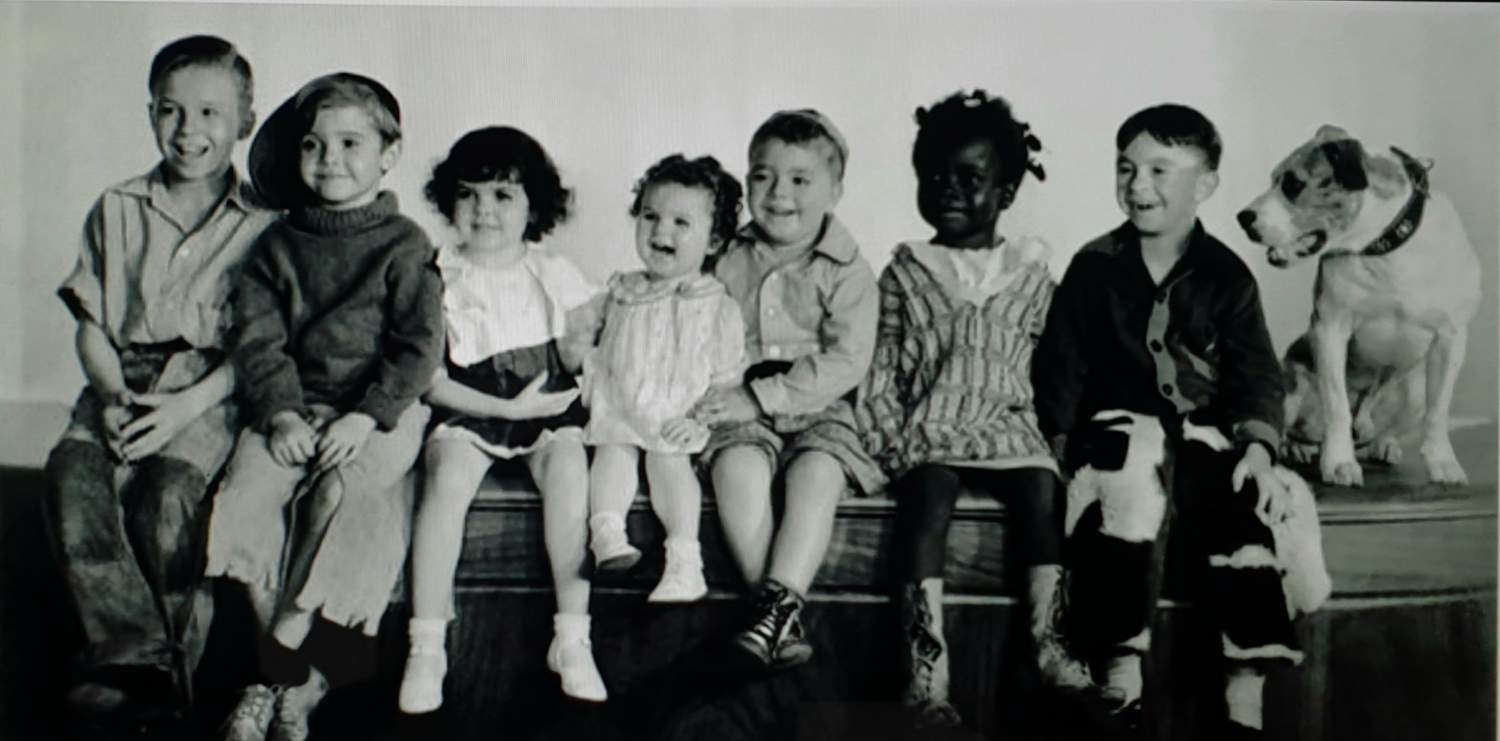 Solve THE LITTLE RASCALS jigsaw puzzle online with 32 pieces