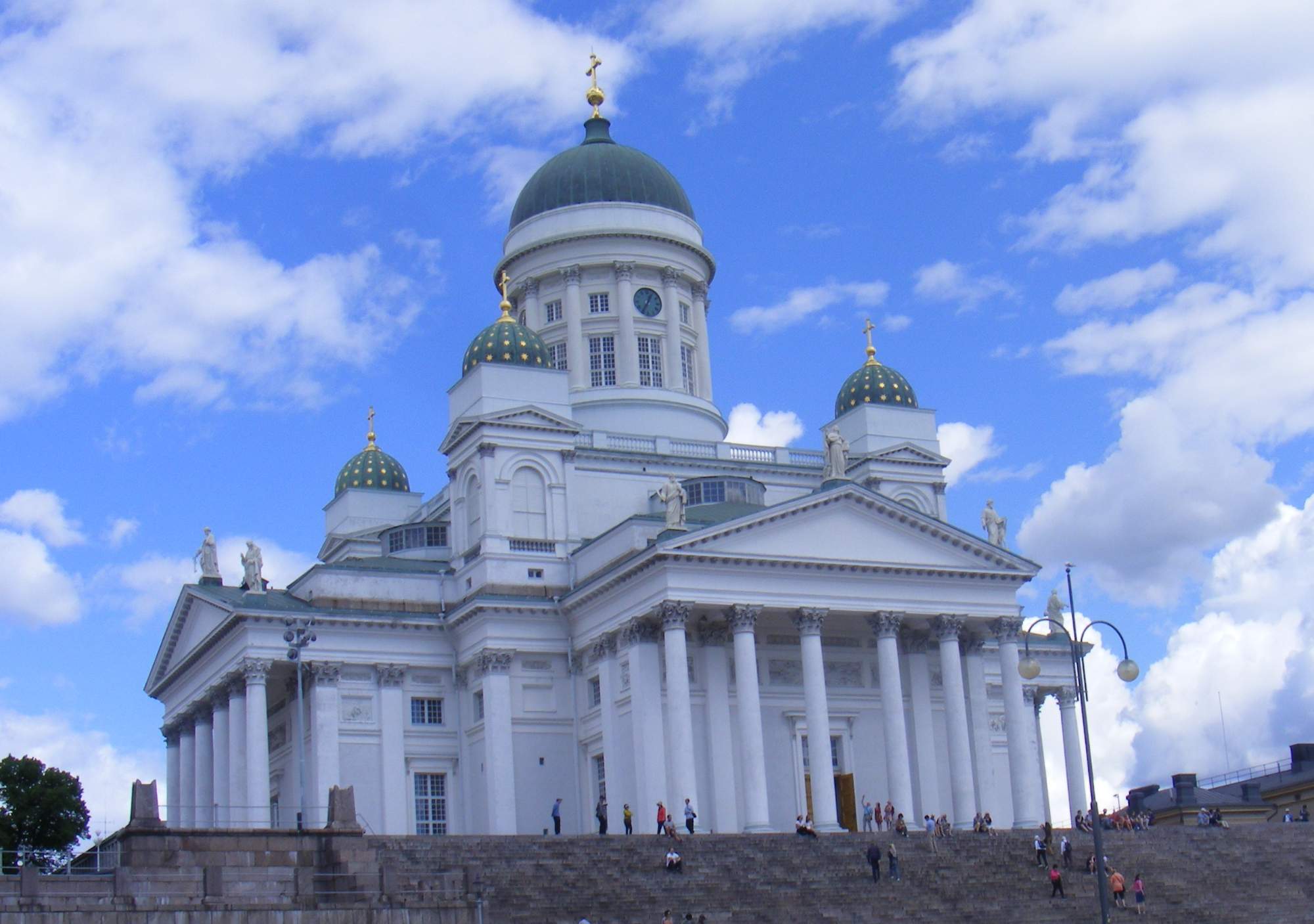 Solve Helsinki jigsaw puzzle online with 368 pieces