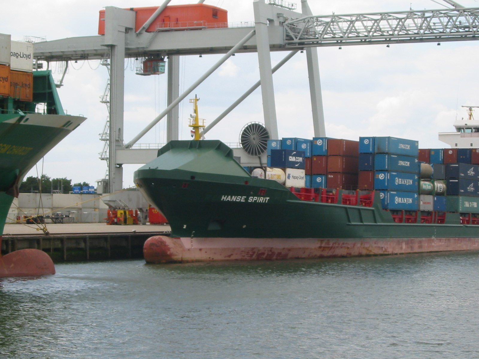 Solve HANSE SPIRIT - Feeder ship jigsaw puzzle online with 221 pieces