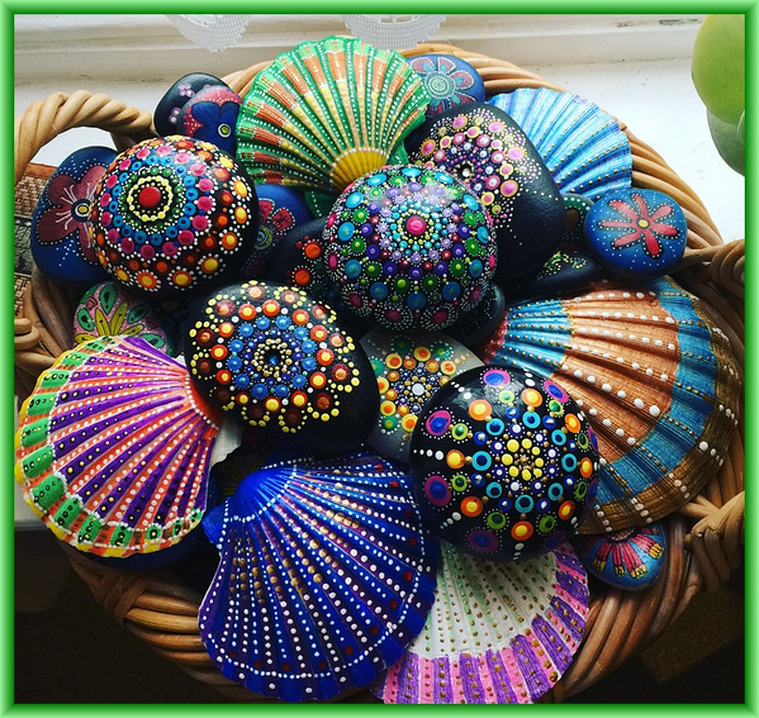 Solve SEA SHELL ART! jigsaw puzzle online with 25 pieces