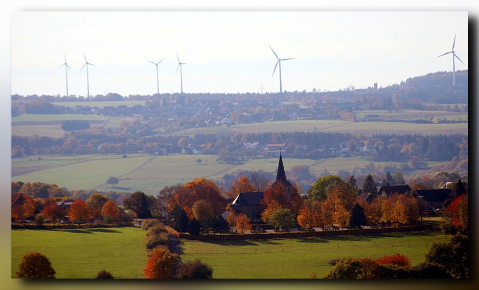 Solve Wind Turbines jigsaw puzzle online with 15 pieces