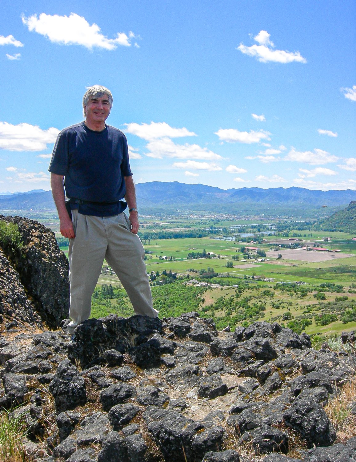 Solve "ME" jigsaw puzzle online with 80 pieces