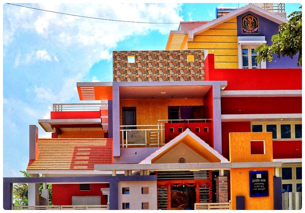 Solve A Very Colourful Building Facade jigsaw puzzle online with 192 pieces