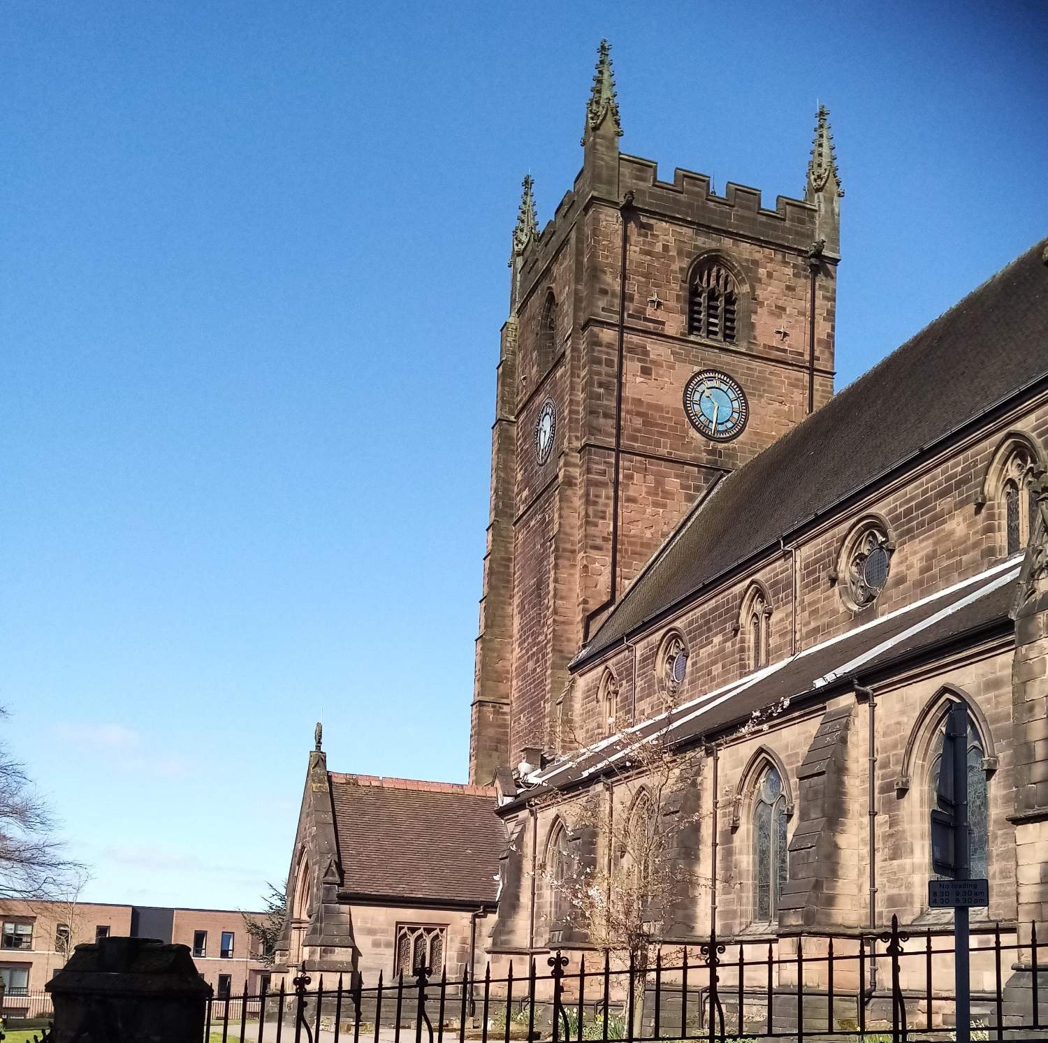 Solve Saint Giles jigsaw puzzle online with 144 pieces