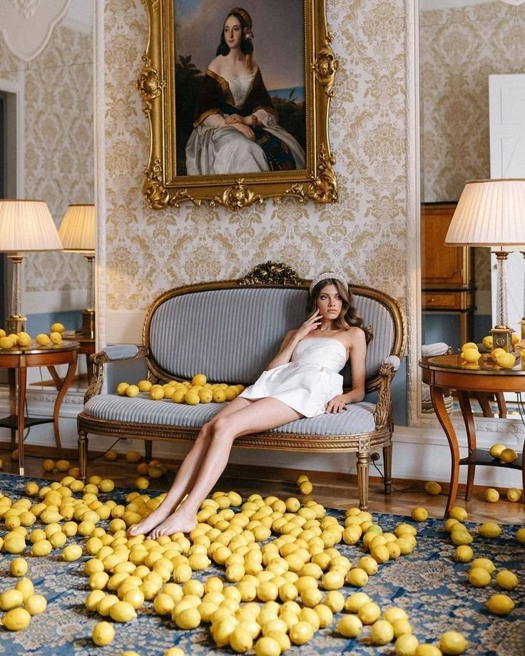 Solve lemons everywhere jigsaw puzzle online with 48 pieces