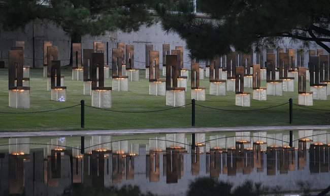 Solve Oklahoma City Bombing Memorial: The Field of Empty Chairs jigsaw ...