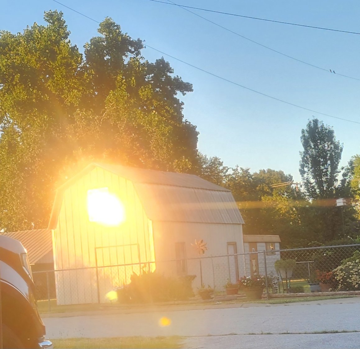 Solve REFLECTION jigsaw puzzle online with 9 pieces