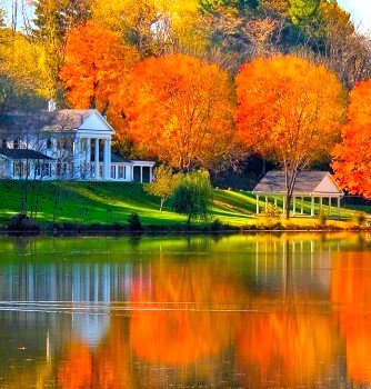 Solve Reflected Autumn Color At the Lake House.... jigsaw puzzle online ...