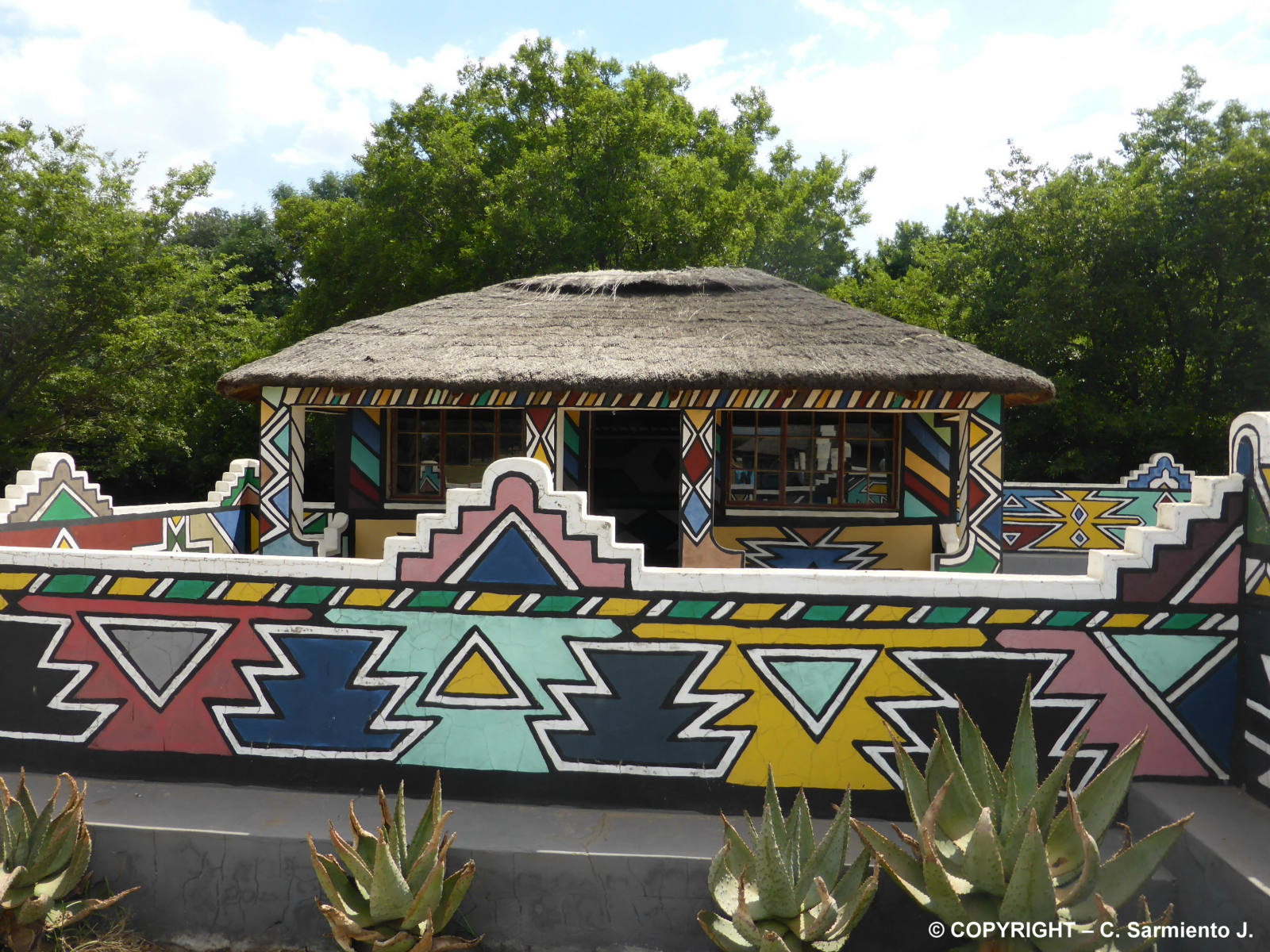 Solve SOUTH AFRICA - Kwandebele Region - Ndebele Houses jigsaw puzzle ...