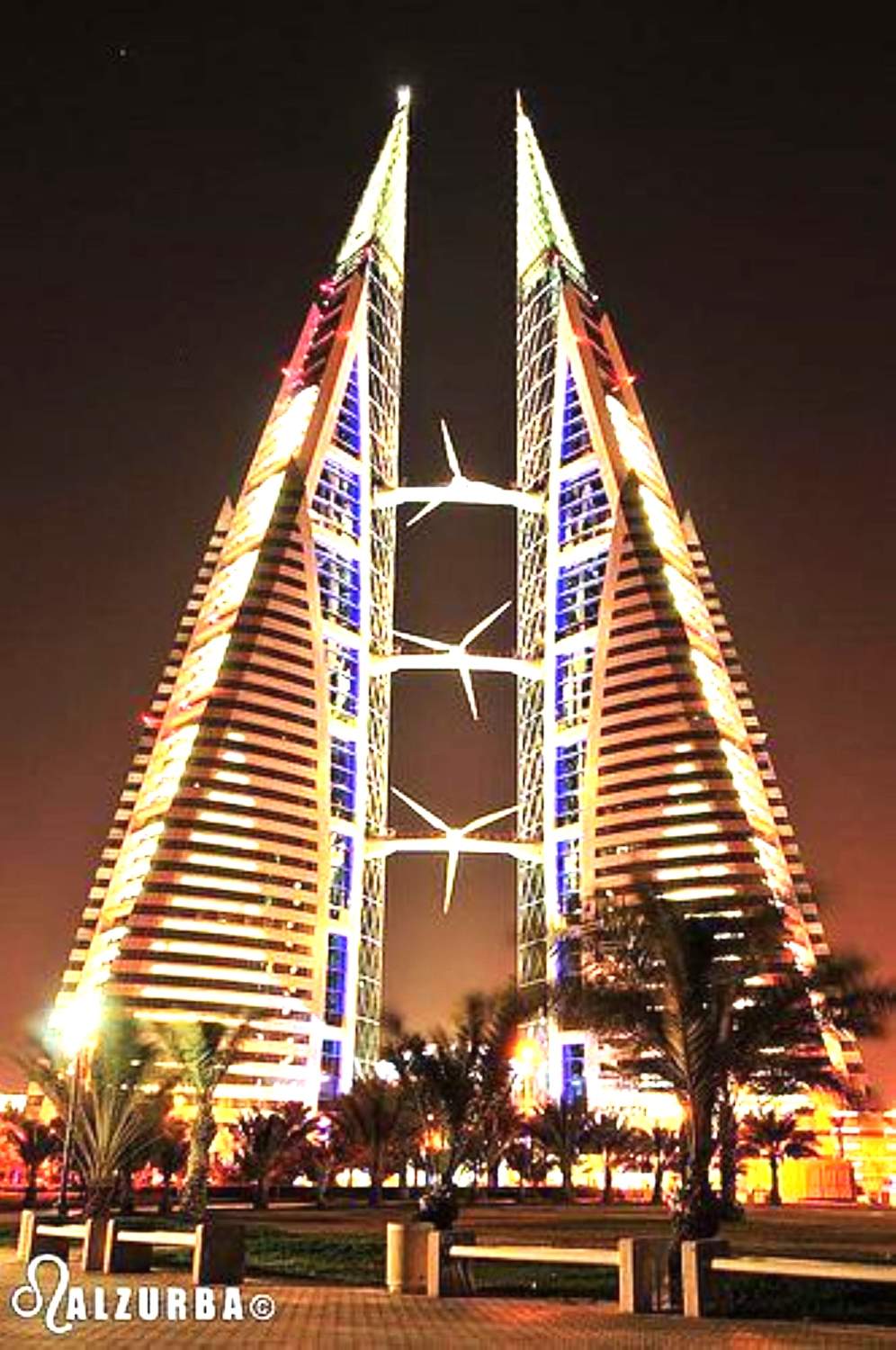 Solve Bahrain WTC jigsaw puzzle online with 330 pieces