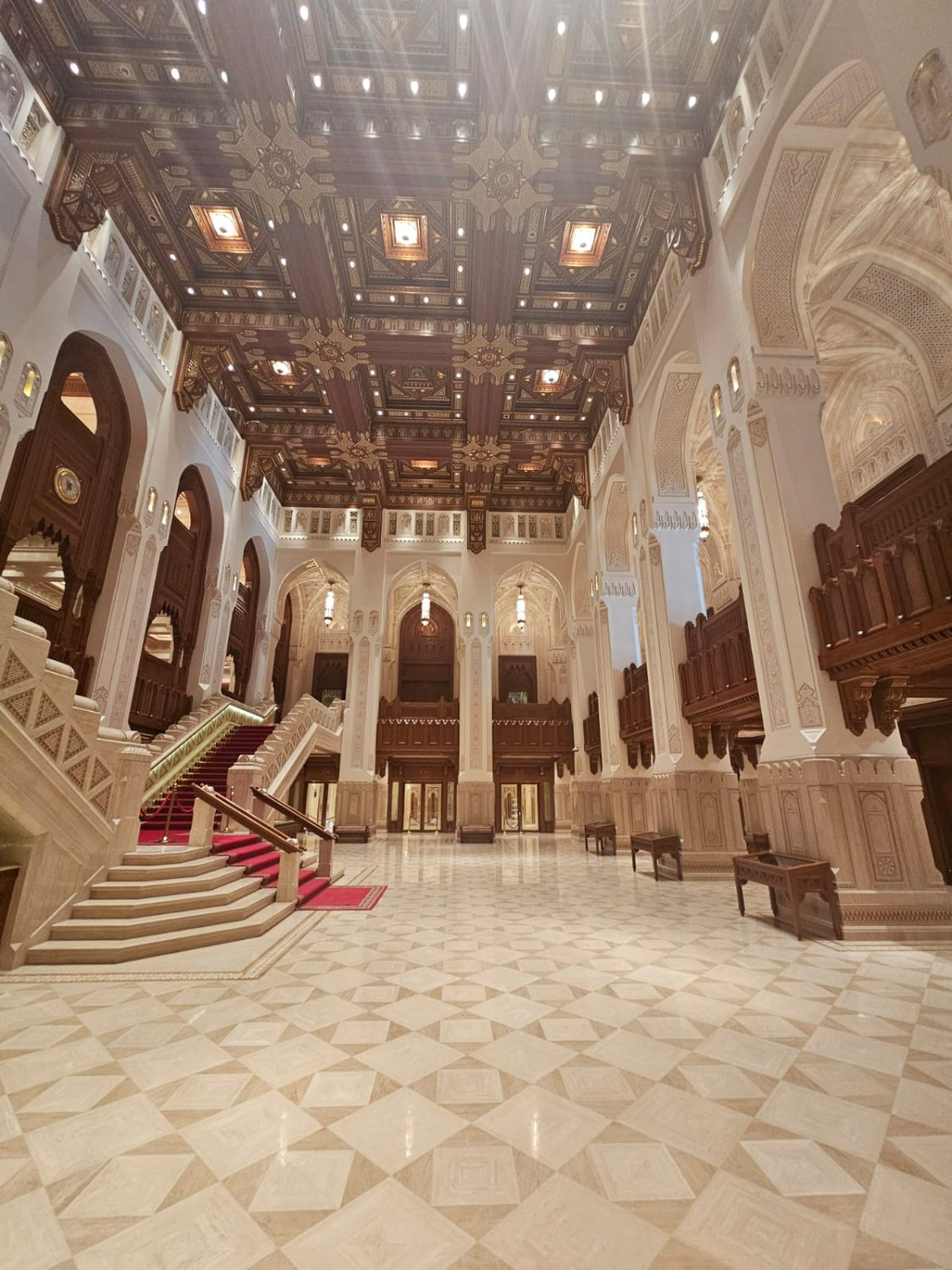 Solve Entrance Hall Royal Opera House Muscat Oman jigsaw puzzle online ...