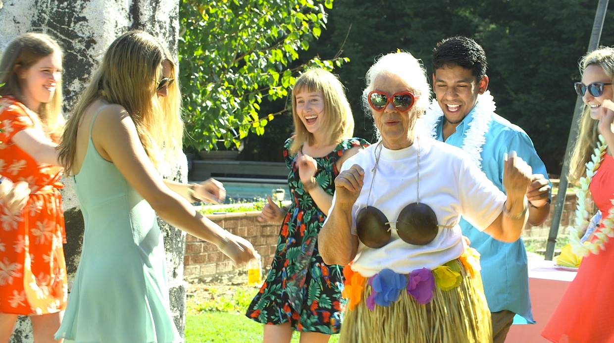 Solve boogieing down with grandma jigsaw puzzle online with 112 pieces