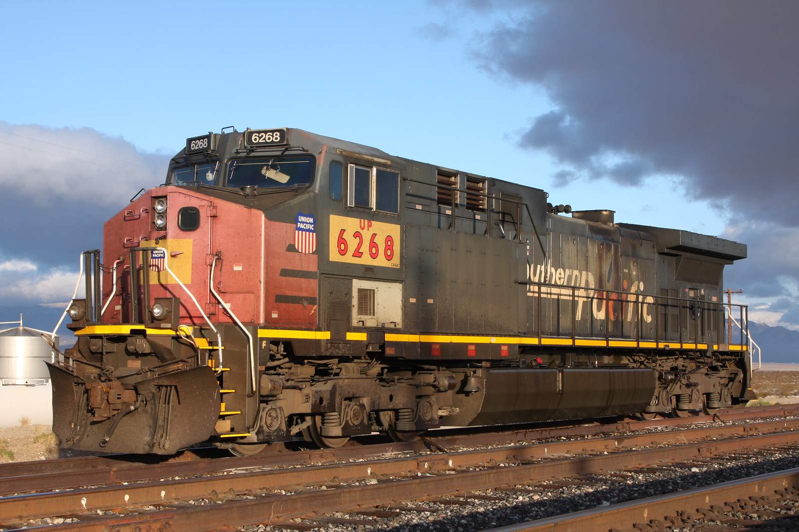 Solve southern pacific up#6268 jigsaw puzzle online with 126 pieces