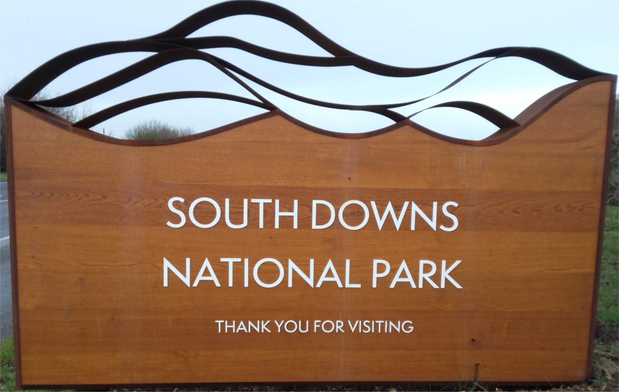 Solve south downs sign jigsaw puzzle online with 294 pieces