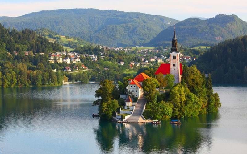 Solve Iconic Lake Bled with Medieval Castle, Slovenia jigsaw puzzle ...