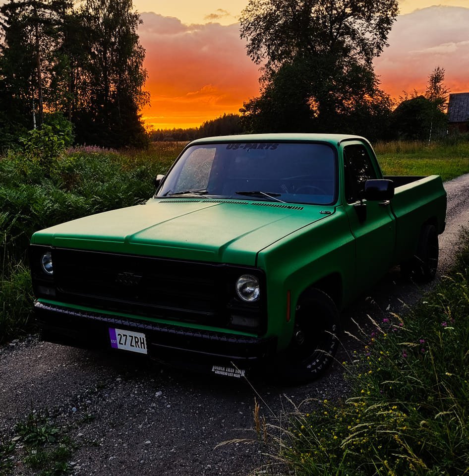 Solve Chevrolet C10 jigsaw puzzle online with 169 pieces