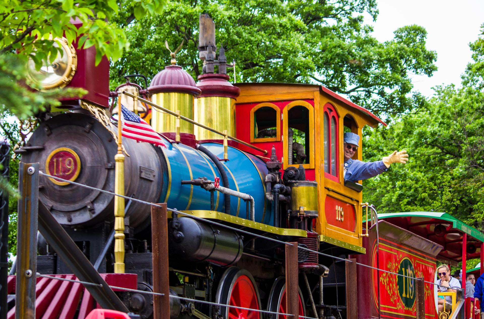 Solve Henry Doorly Zoo, Omaha!! jigsaw puzzle online with 345 pieces