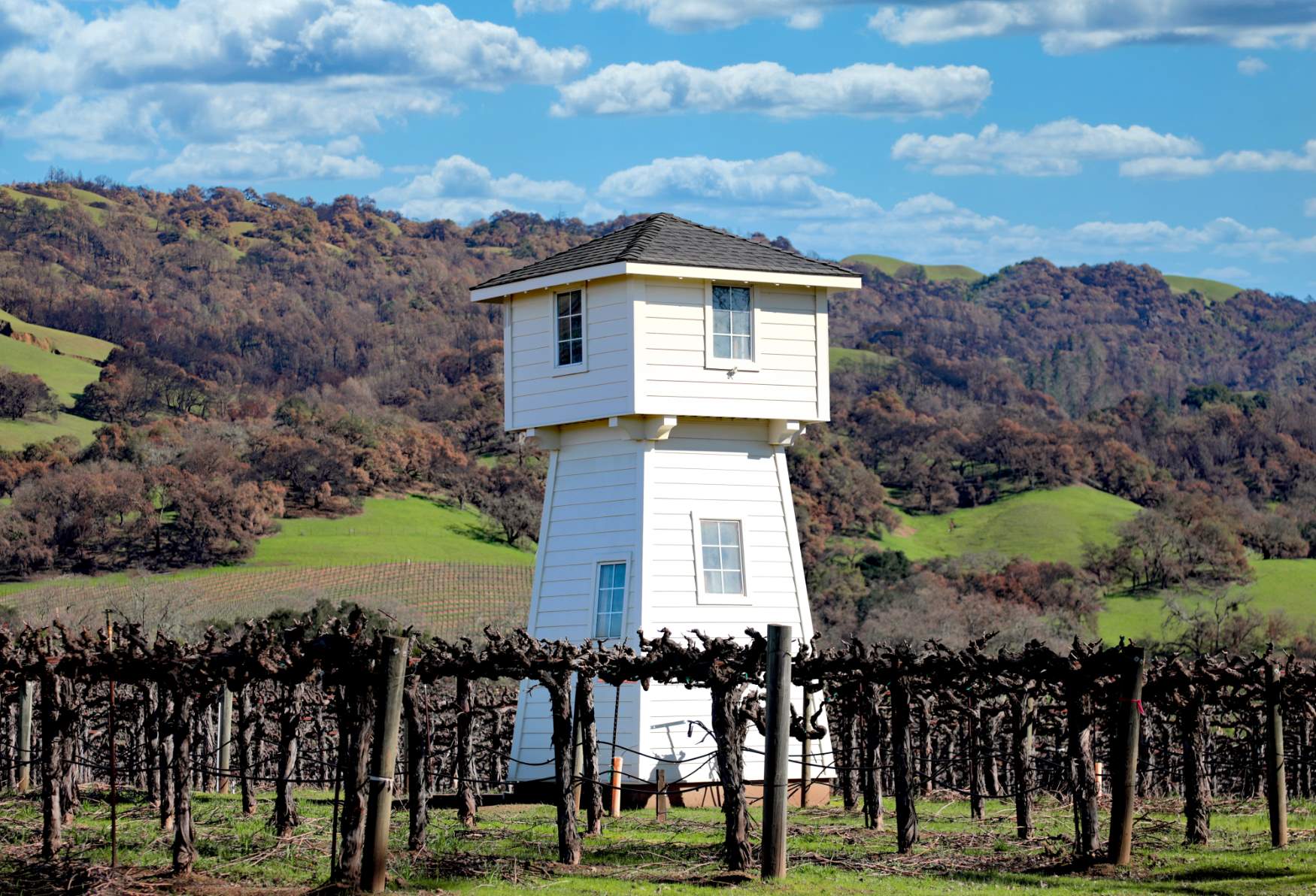 Solve Russian Barn jigsaw puzzle online with 140 pieces