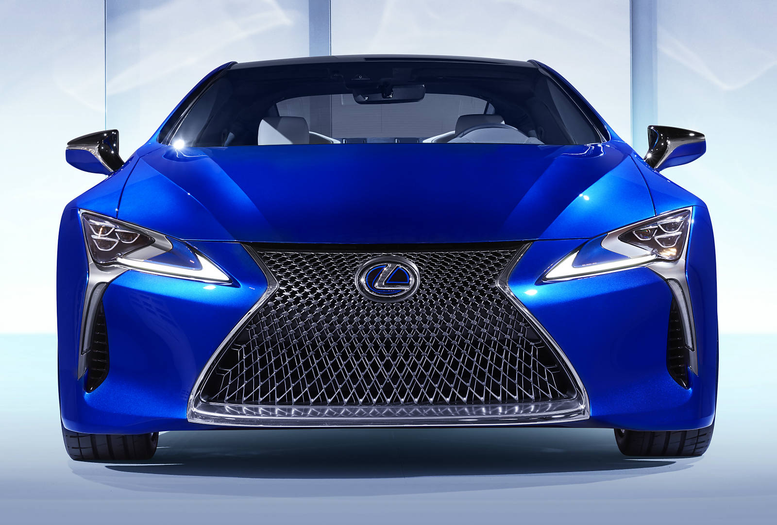 Solve Lexus LC 500H jigsaw puzzle online with 330 pieces