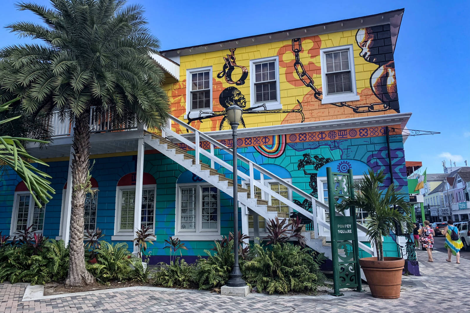 Solve Nassau, Bahamas jigsaw puzzle online with 247 pieces