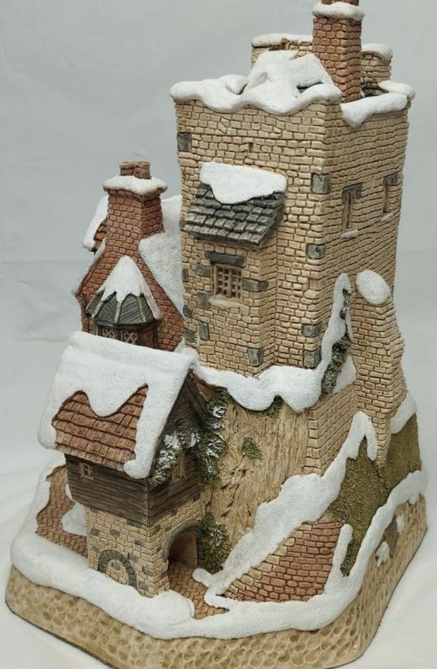Solve Seasonal - Winter - Sculpted Building - Castles - Rochester ...