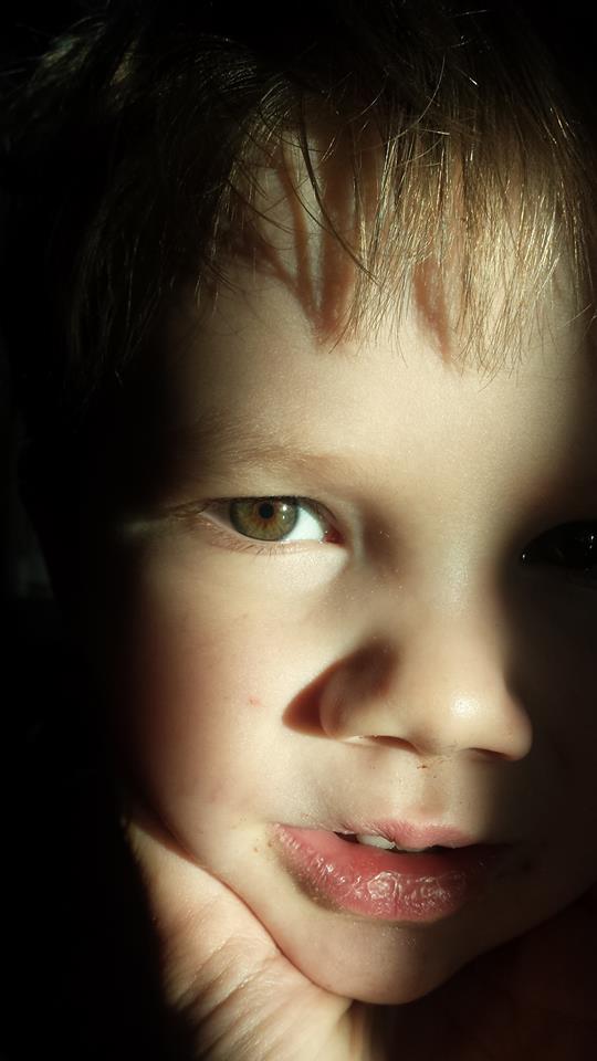 Solve Shadow Child jigsaw puzzle online with 112 pieces