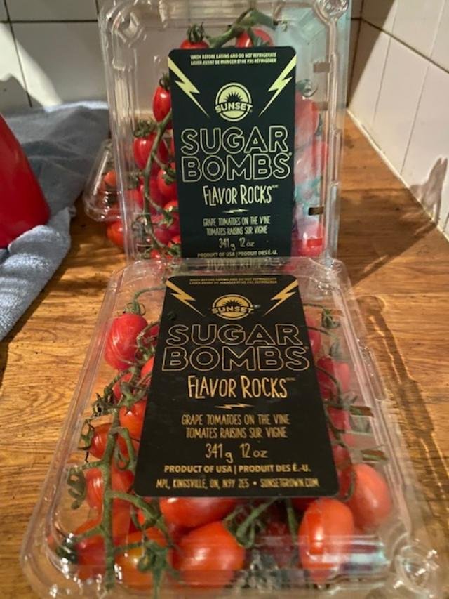 Solve Sugar bombs jigsaw puzzle online with 20 pieces